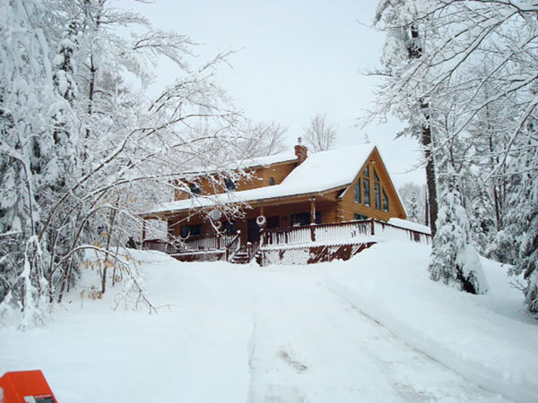 Maine Pine Log Homes: Quality Cabins Made of Local Wood - NELMA